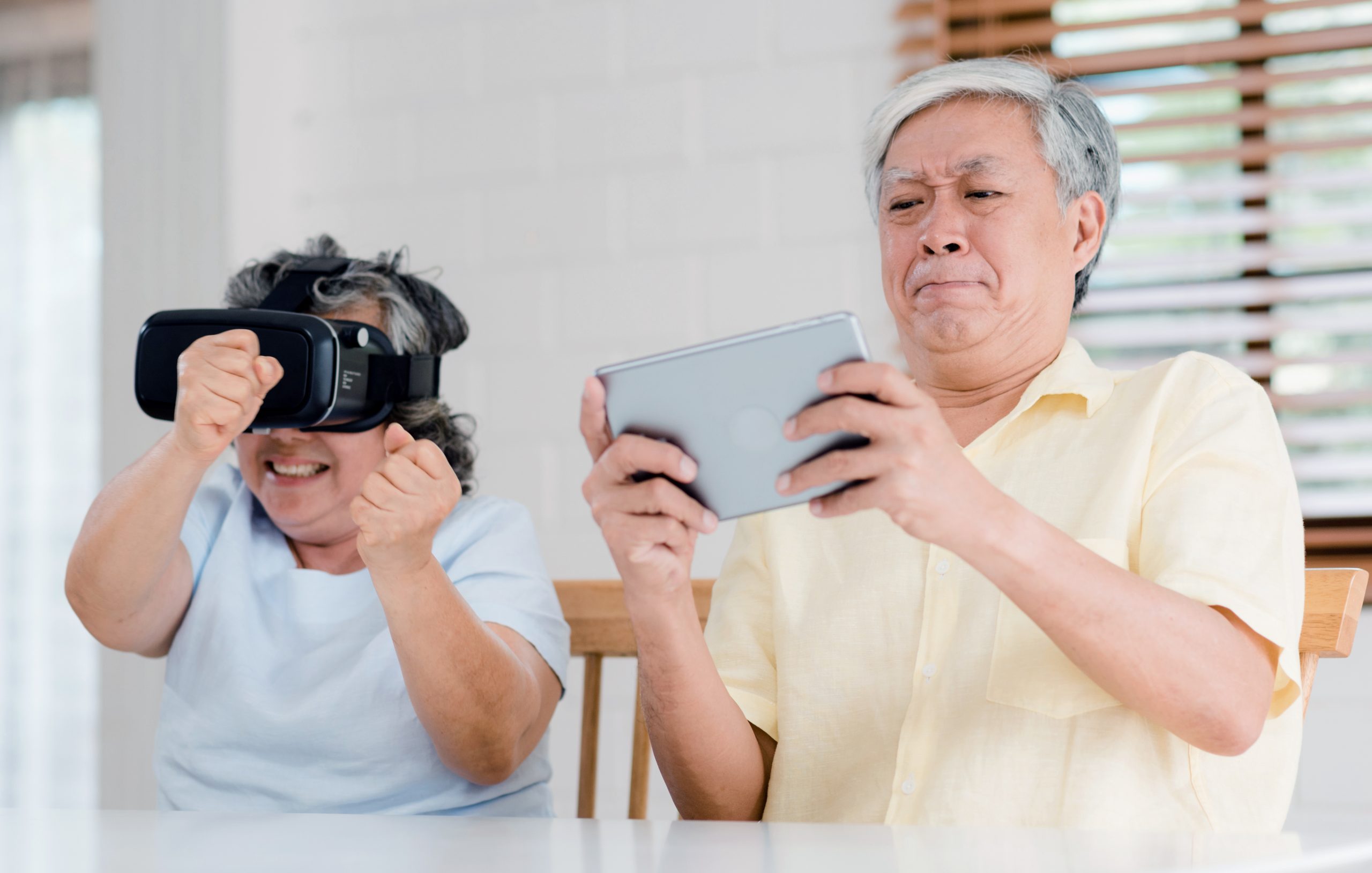 The Benefits of Technology for Seniors in Retirement Homes